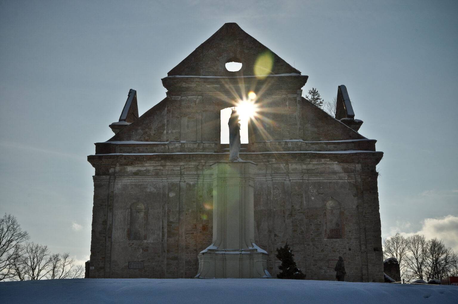 Ruiny Klasztoru w Zagórzu: zwiedzanie atrakcji, co zobaczyć?