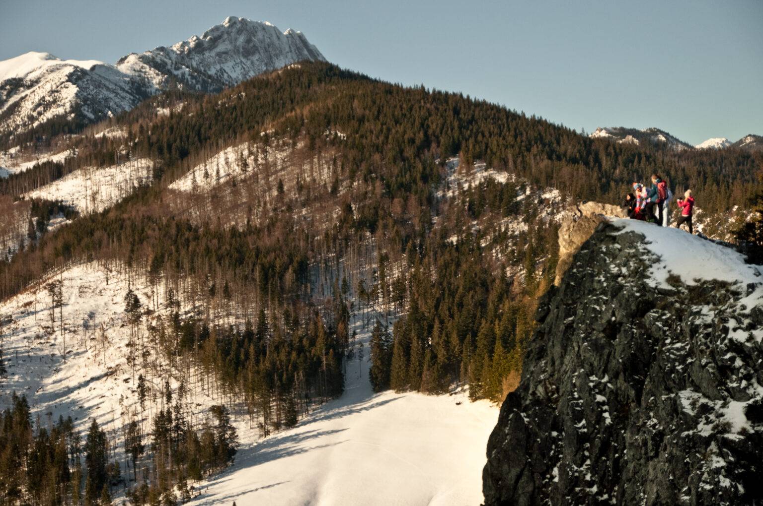Szlak na Nosal: łatwa trasa z Kuźnic w Tatry, ile się idzie?