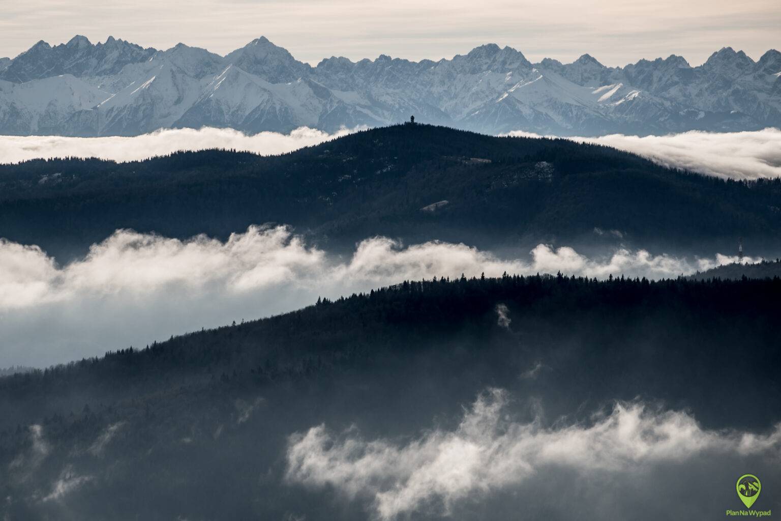 Beskid Wyspowy: TOP 10 atrakcje i szlaki, co warto zobaczyć?