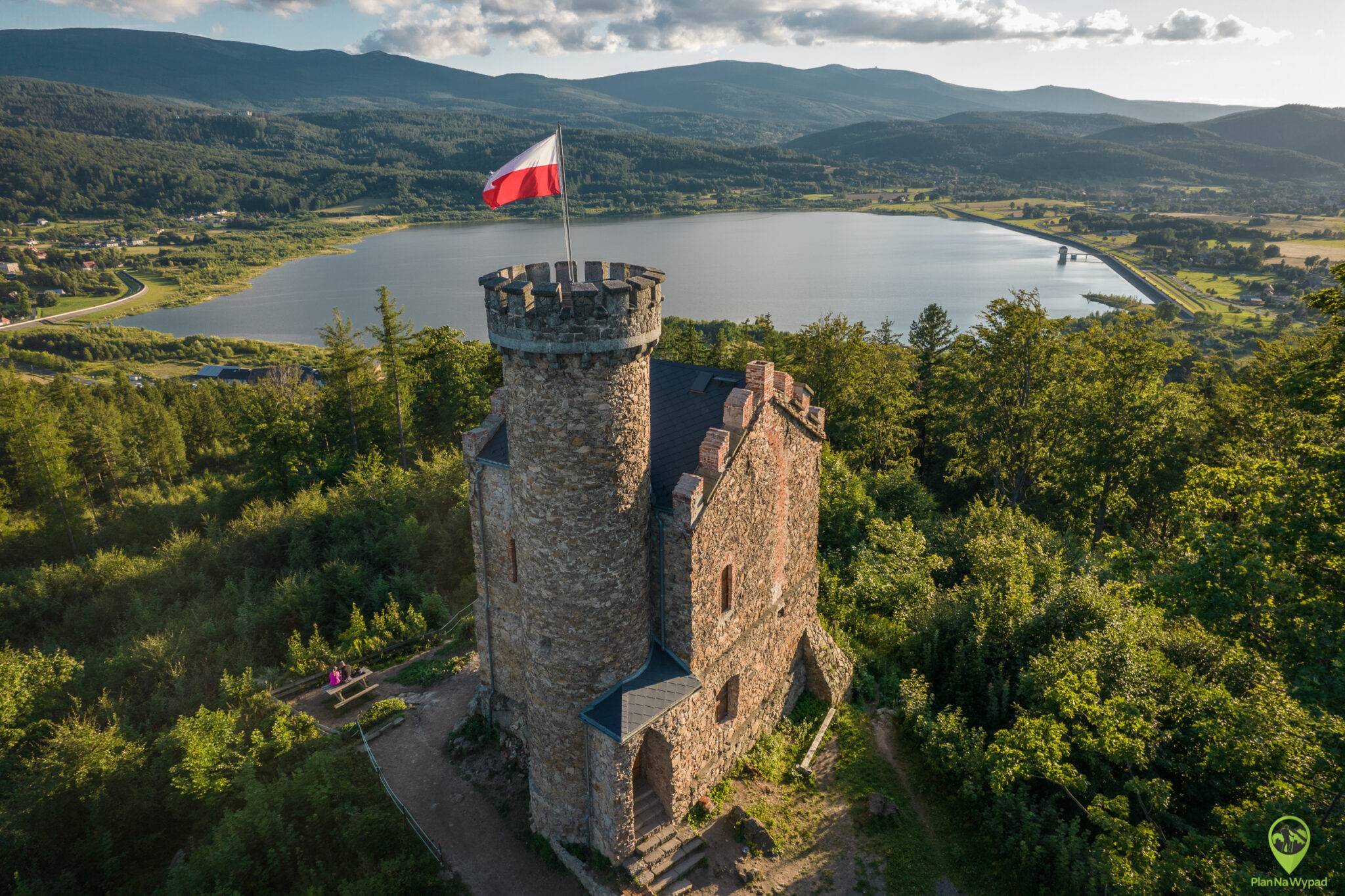 Zamek Księcia Henryka: najkrótszy szlak, zwiedzanie, atrakcje