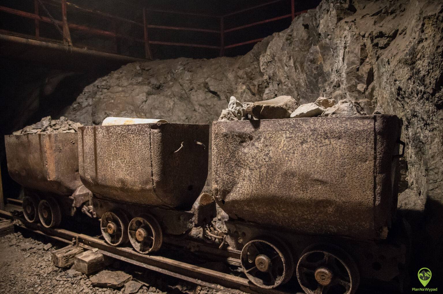 Osówka: Podziemne Miasto "Riese"- zwiedzanie, atrakcje