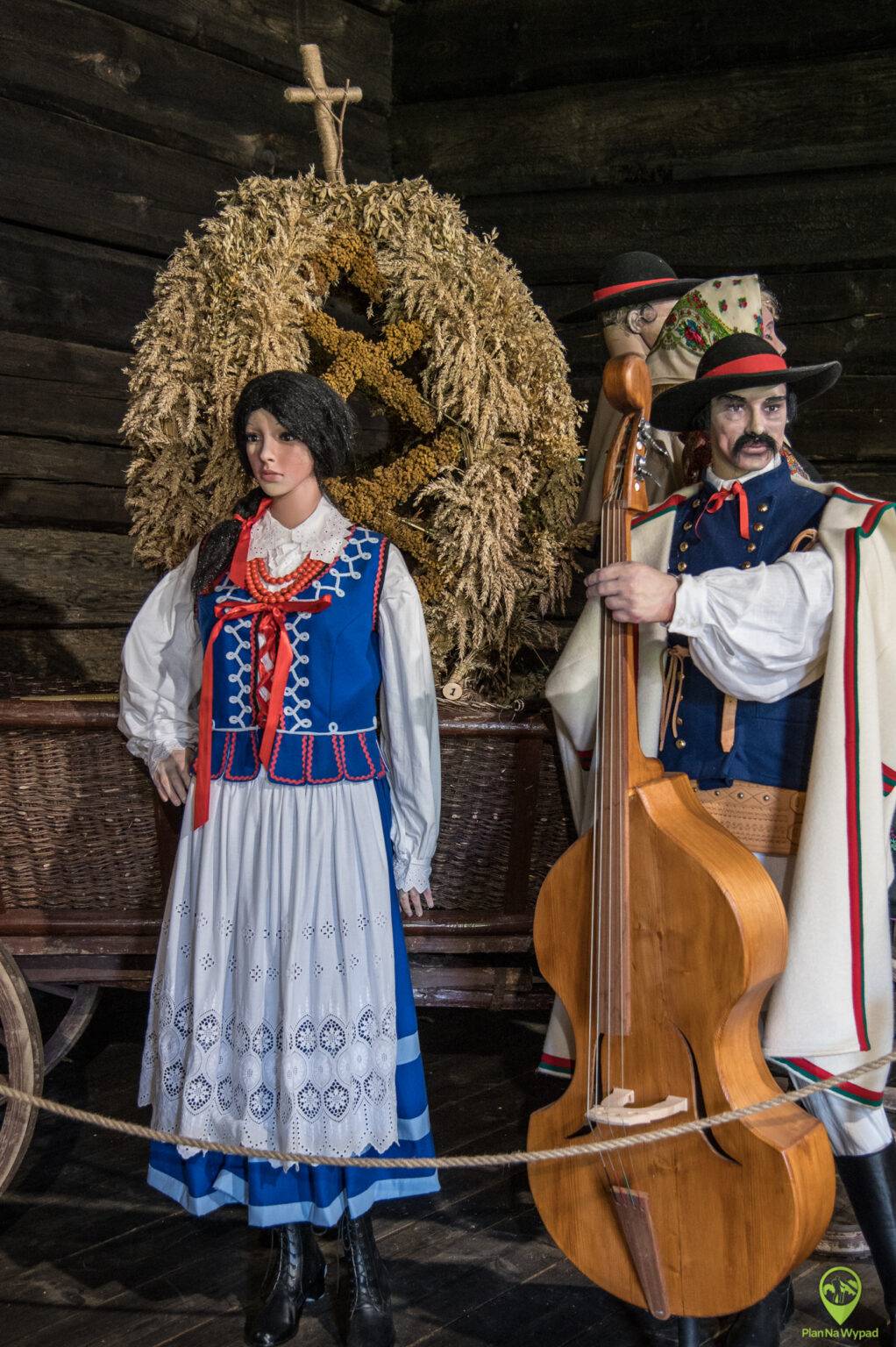 Szymbark (Małopolska): atrakcje, skansen i kasztel, zwiedzanie