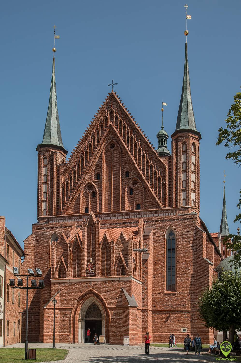 Frombork: TOP 5 atrakcji, co warto zobaczyć? Katedra, koncerty