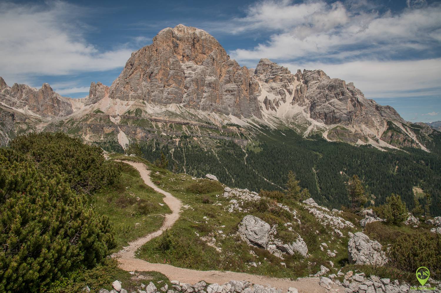 Cinque Torri Dolomity: widokowa trasa, łatwy szlak, kolejka górska