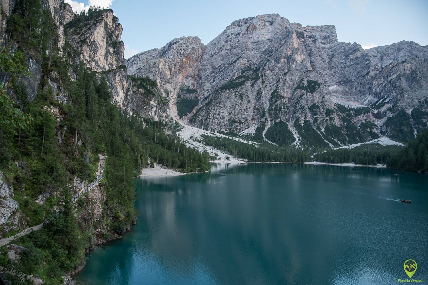 Lago di Braies Dolomity: szlak wokół jeziora, insta atrakcje