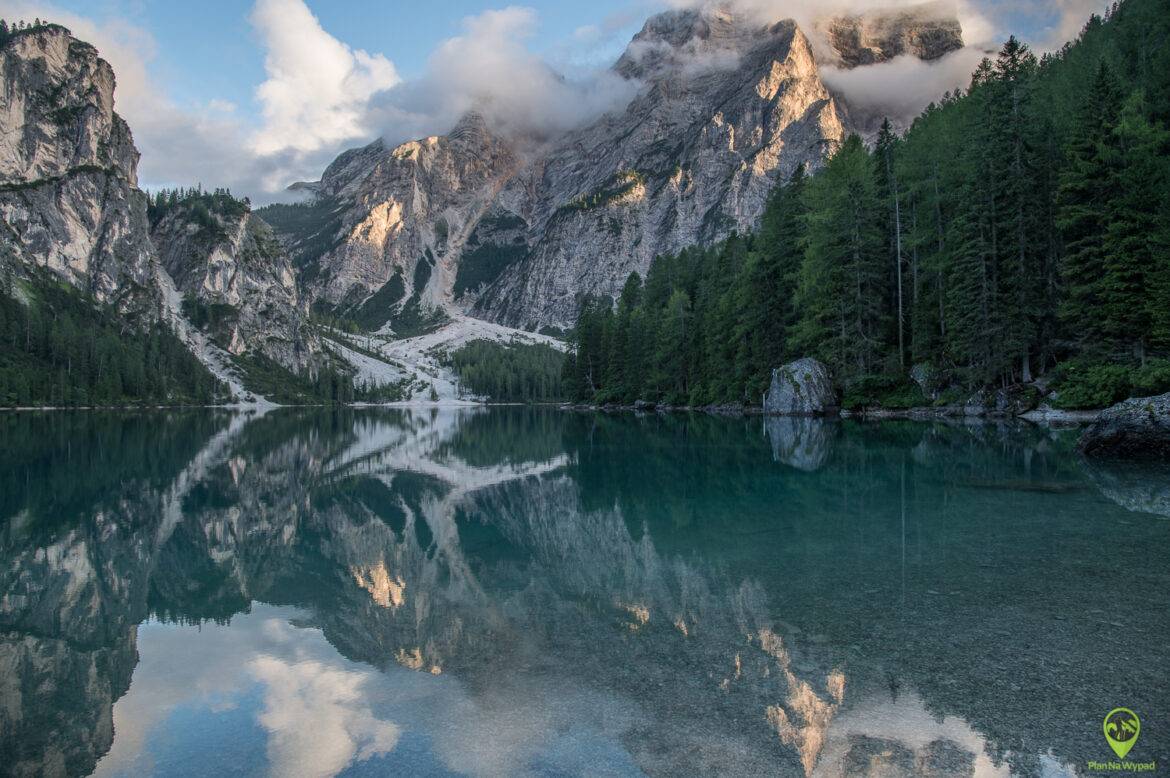 Lago di Braies Dolomity: szlak wokół jeziora, insta atrakcje
